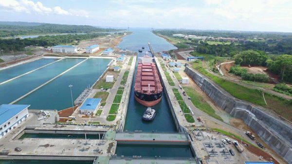 Canal de Panamá aumentará calado permitido en sus esclusas Neopanamax ...